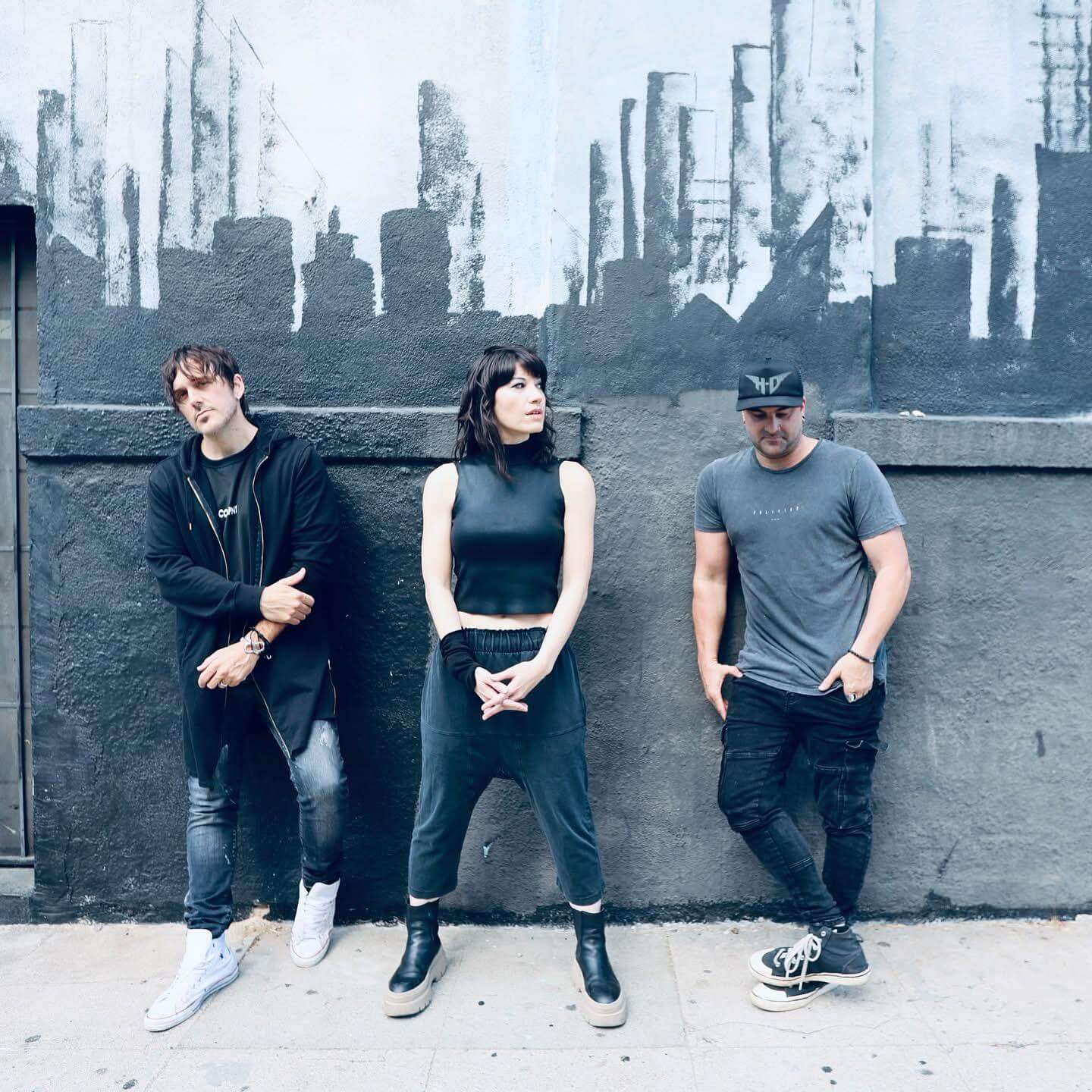 Sick Puppies: A Look at Their Journey - FemMetal - Goddesses of Metal ...